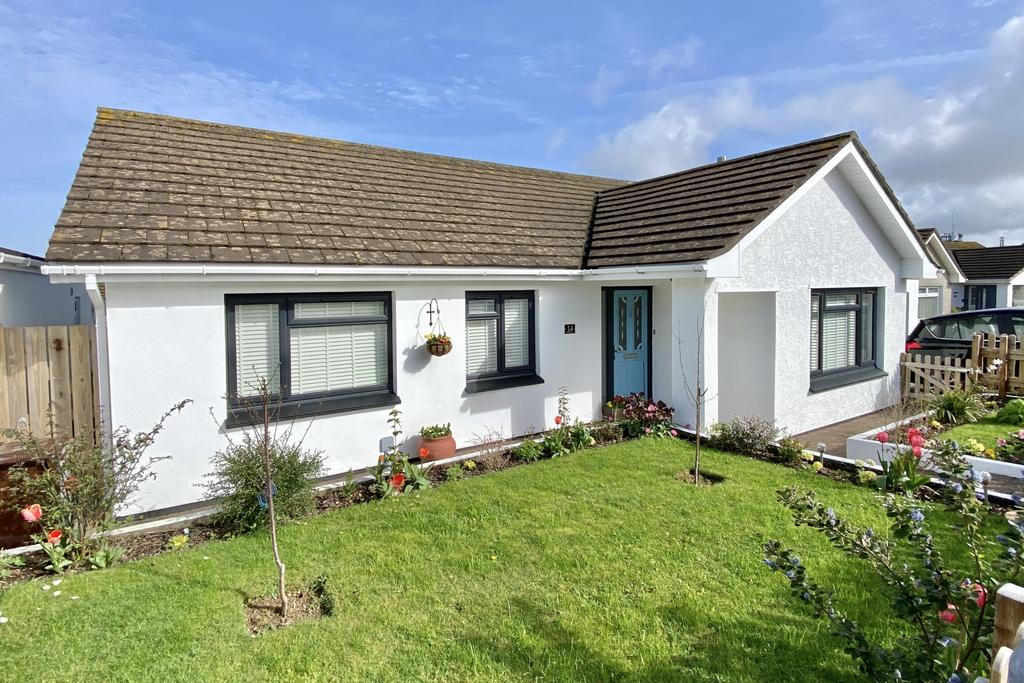 Rainyfields, Padstow, PL28 3 bed bungalow - £490,000