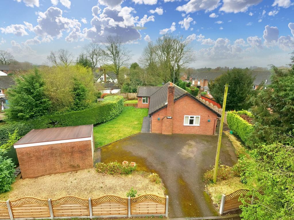 Greenside, Yarnfield, ST15 3 bed detached bungalow for sale - £330,000