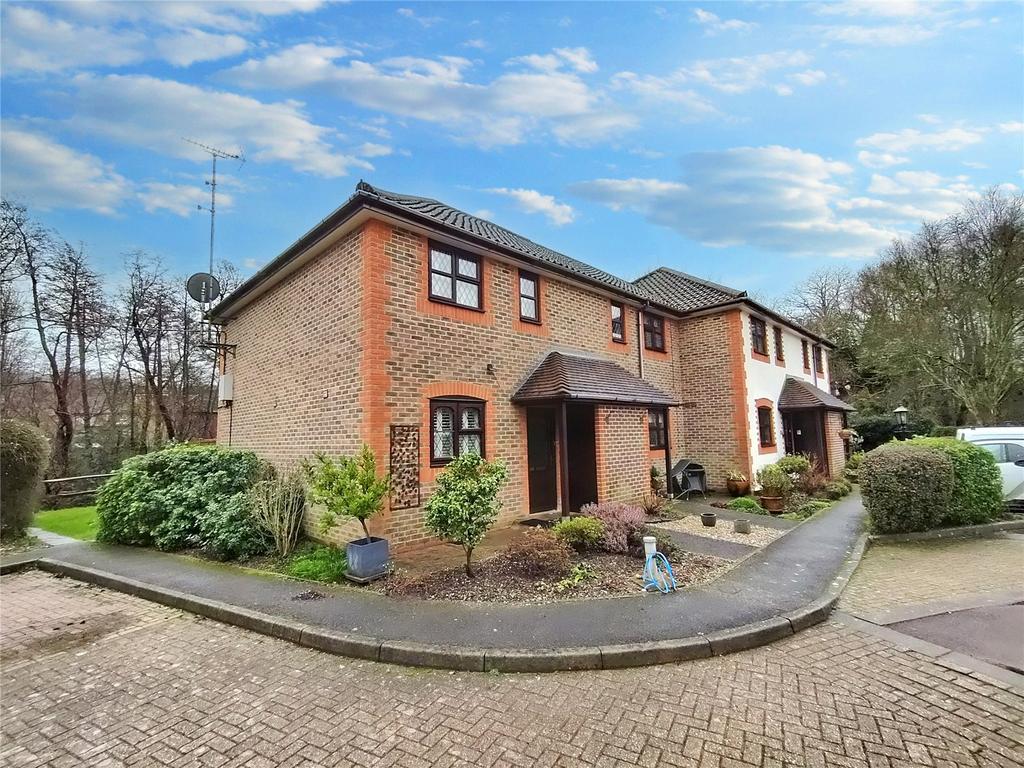 Spring Meadows, Midhurst GU29 2 bed retirement property - £290,000