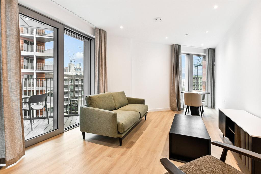 Bloom West, Nine Elms Lane, SW11 1 bed apartment - £3,657 pcm (£844 pw)