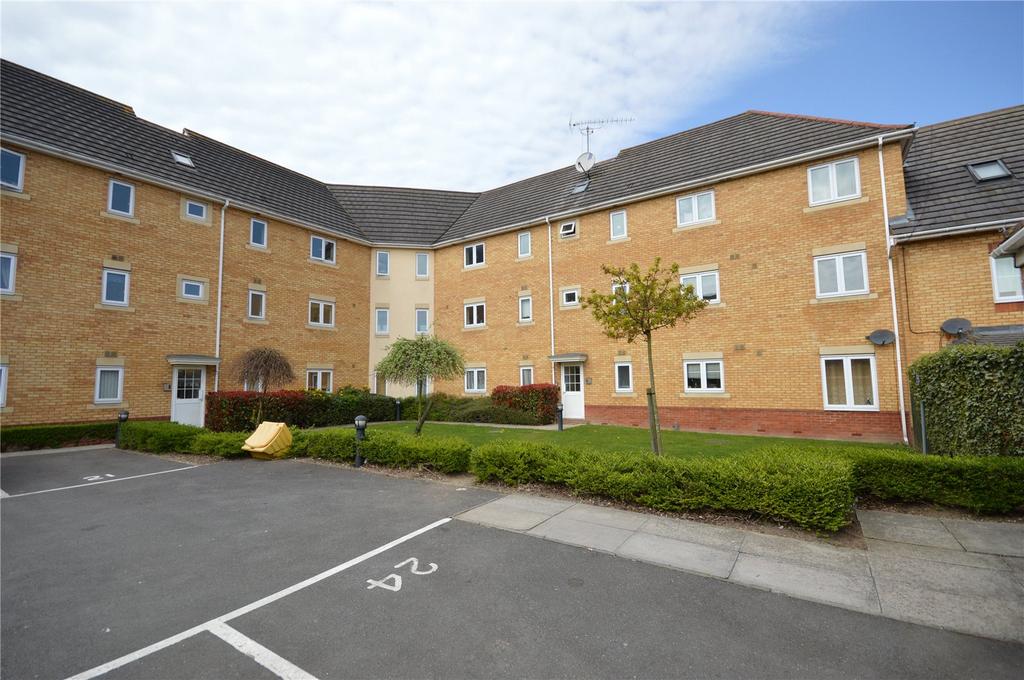 Morgan Close, Luton, Bedfordshire, LU4 2 bed apartment to rent - £1,250 ...
