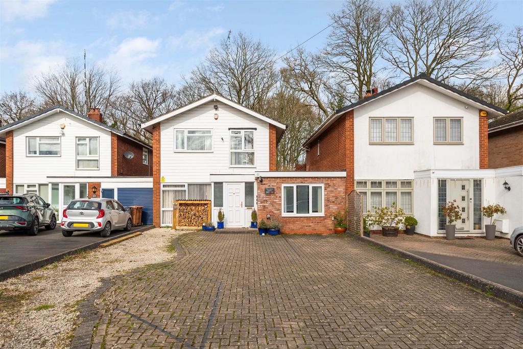 Lugtrout Lane, Solihull, West Midlands 4 bed detached house - £475,000