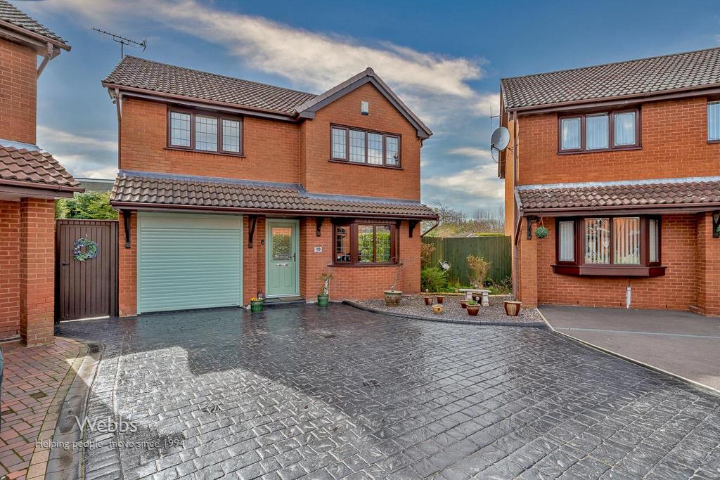 Newlands Court, Cannock WS12 4 bed detached house for sale - £375,000