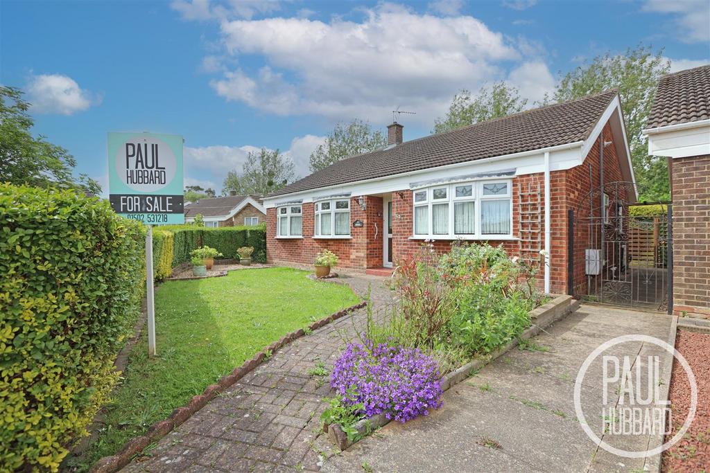Cranesbill Road, Pakefield, NR33 3 bed detached bungalow - £240,000