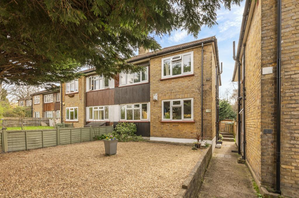 Geoffrey Road, SE4 2 bed flat - £475,000