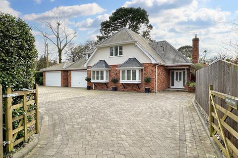 Houses for sale in Dibden Purlieu | OnTheMarket