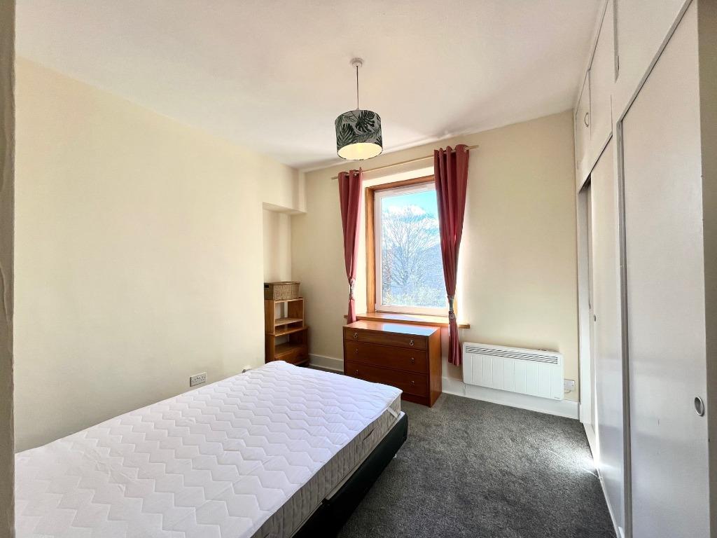 Skene Square, Aberdeen AB25 1 bed flat - £525 pcm (£121 pw)