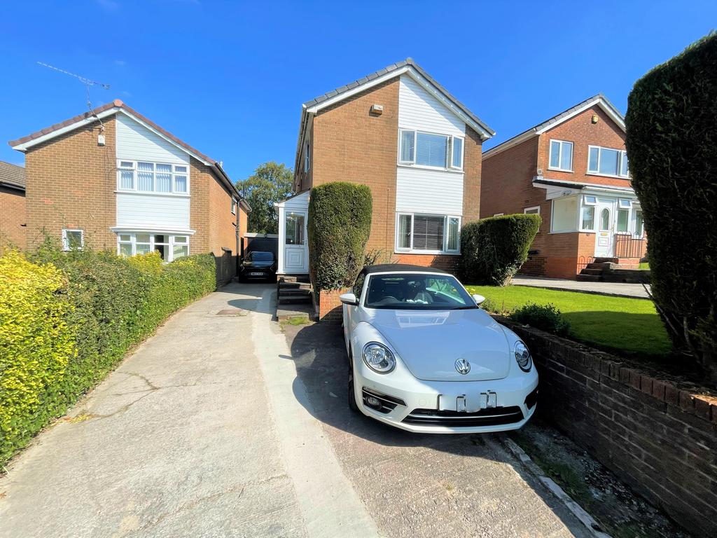 Fold Crescent, Carrbrook, Stalybridge 4 bed detached house for sale - £ ...