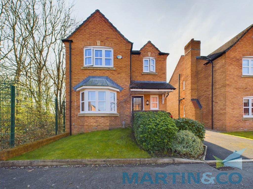Elmswood Avenue, Halewood, Liverpool 3 bed detached house - £310,000
