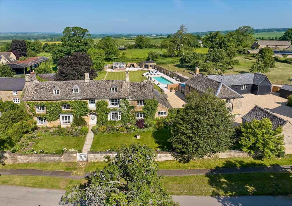 The Green, Kingham, Oxfordshire, OX7 6 bed detached house - £3,750,000