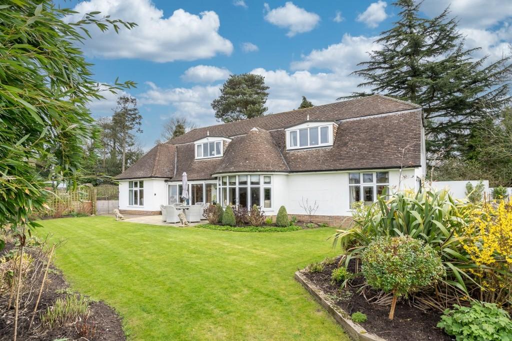 Hethersett 4 bed detached house - £1,000,000