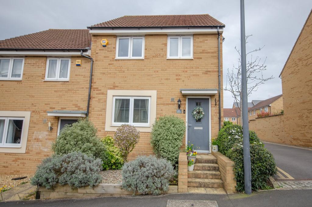 Hawthorn Way, Lyde Green, Bristol... 3 bed semi-detached house - £375,000