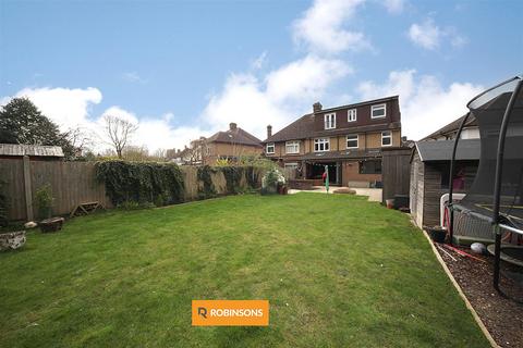 Houses for sale in Dunstable | OnTheMarket