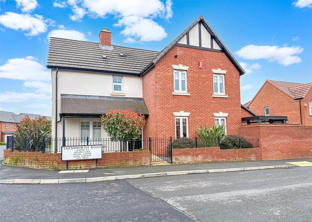 Yarnsworth Road, Middlebeck, Newark 4 bed detached house - £325,000