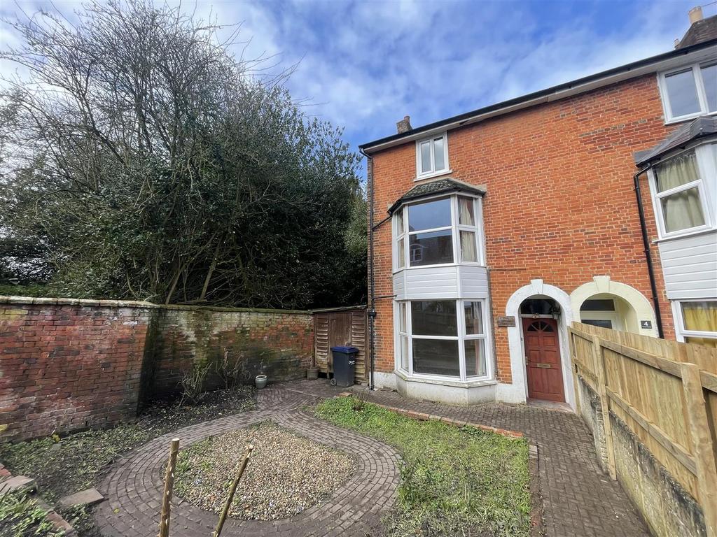 Helena Terrace, Salisbury SP1 4 bed villa - £275,000