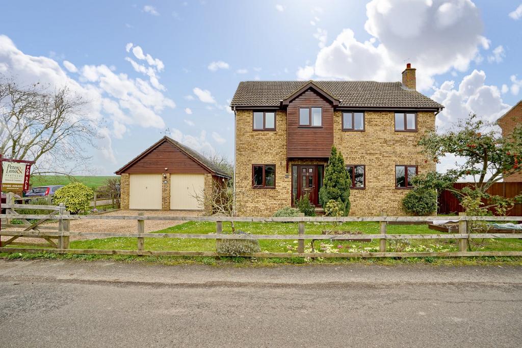 Staploe Lane, St Neots PE19 4 bed detached house for sale - £550,000