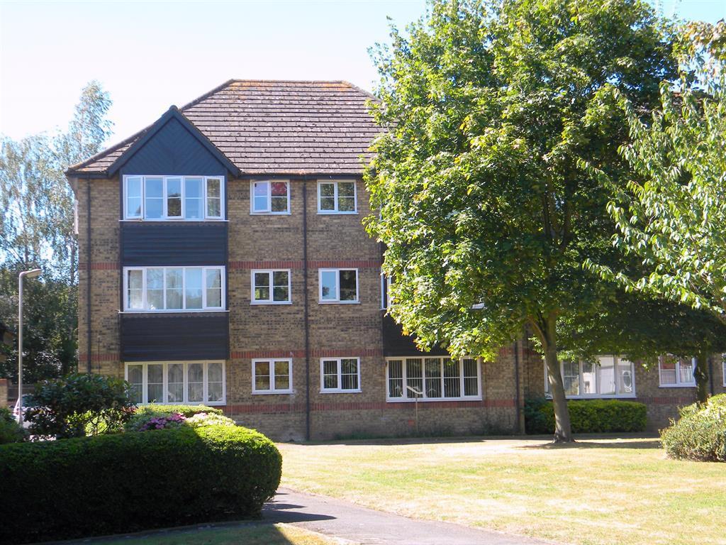 River Meads, Stanstead Abbotts 2 bed apartment for sale - £264,995