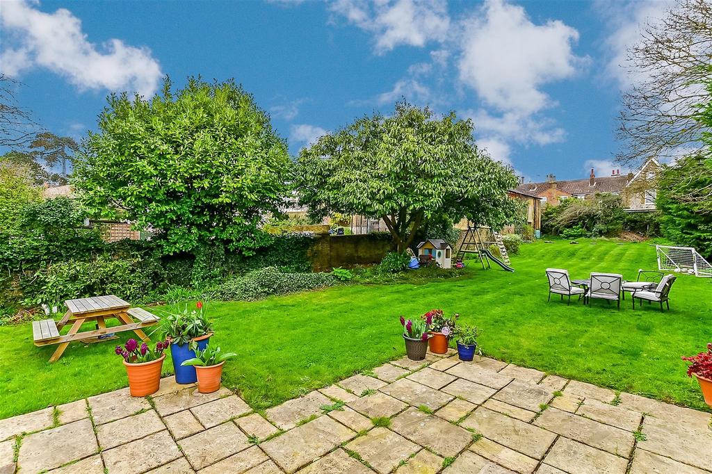 Lower Fant Road, Maidstone, Kent 4 bed semi-detached house for sale - £ ...
