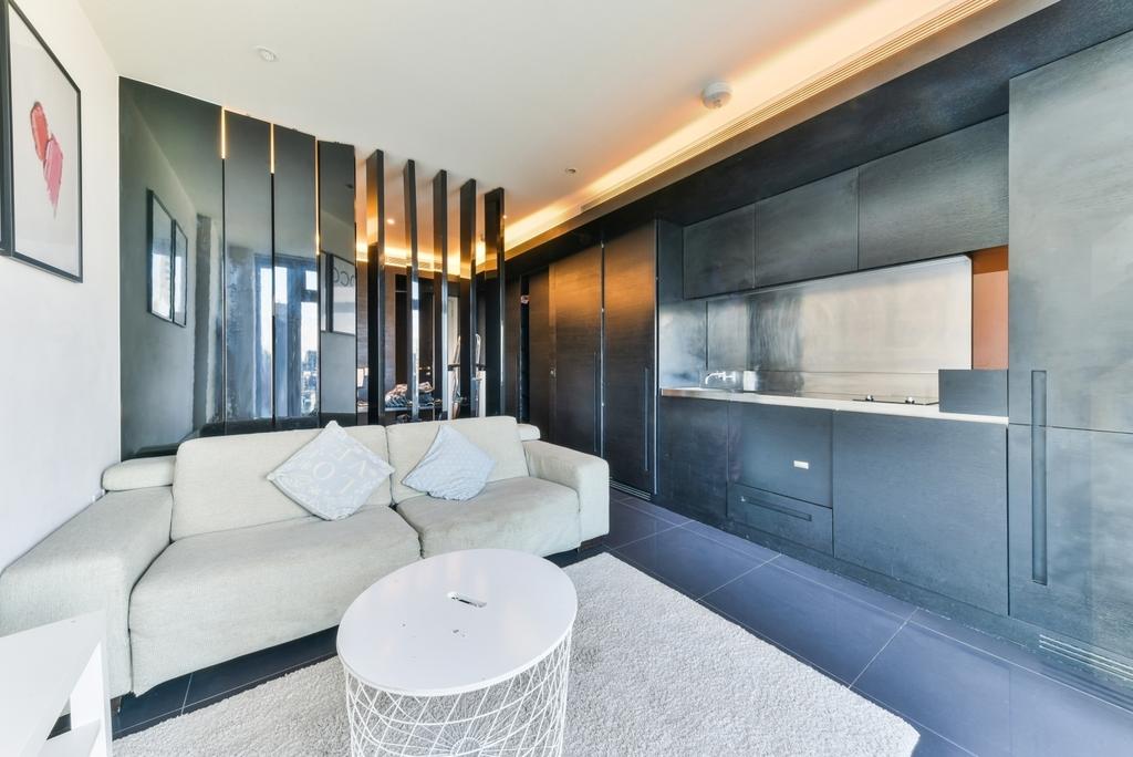 East Tower, Pan Peninsula, Canary... Studio - £1,863 pcm (£430 pw)