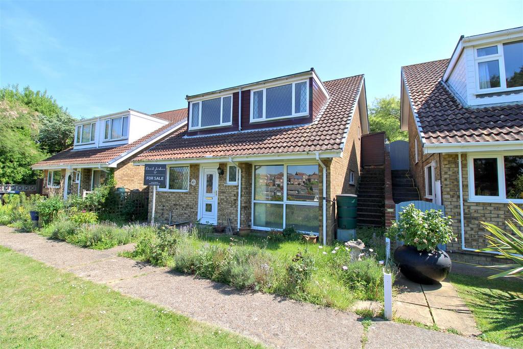 Carlton Road, Seaford 3 bed detached house - £350,000