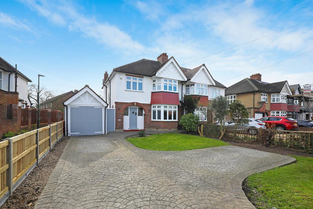 Percy Road Twickenham 3 Bed Semi Detached House For Sale £935 000
