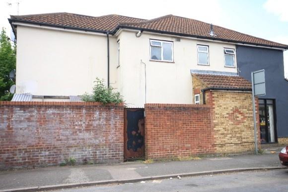 Dunstable Road, Luton, LU4 1 bed flat - £850 pcm (£196 pw)