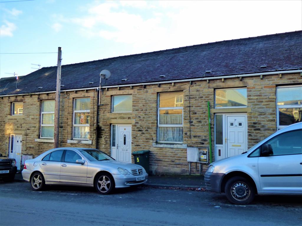 Flat 1, 3 Russell Street, Keighley... 1 bed flat to rent - £450 pcm (£ ...