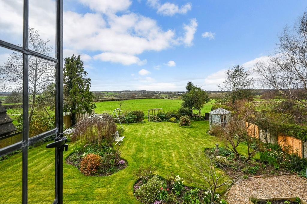 Church Road, Warehorne, Kent, TN26 3 bed detached house for sale - £635,000