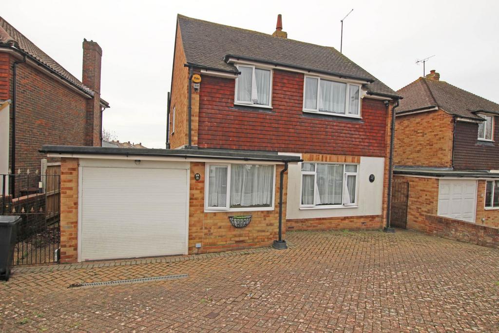 Stuart Avenue, Eastbourne, BN21 1UR 3 bed detached house - £425,000