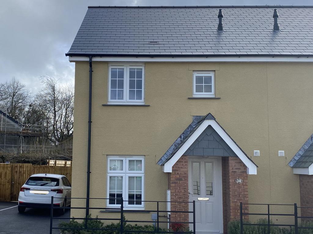 Honeysuckle Drive, Tavistock PL19 8FP 3 bed semi-detached house - £325,000