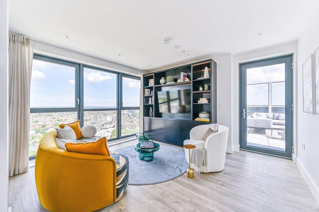 London Square Croydon, Croydon CR0 3 bed flat for sale - £600,000