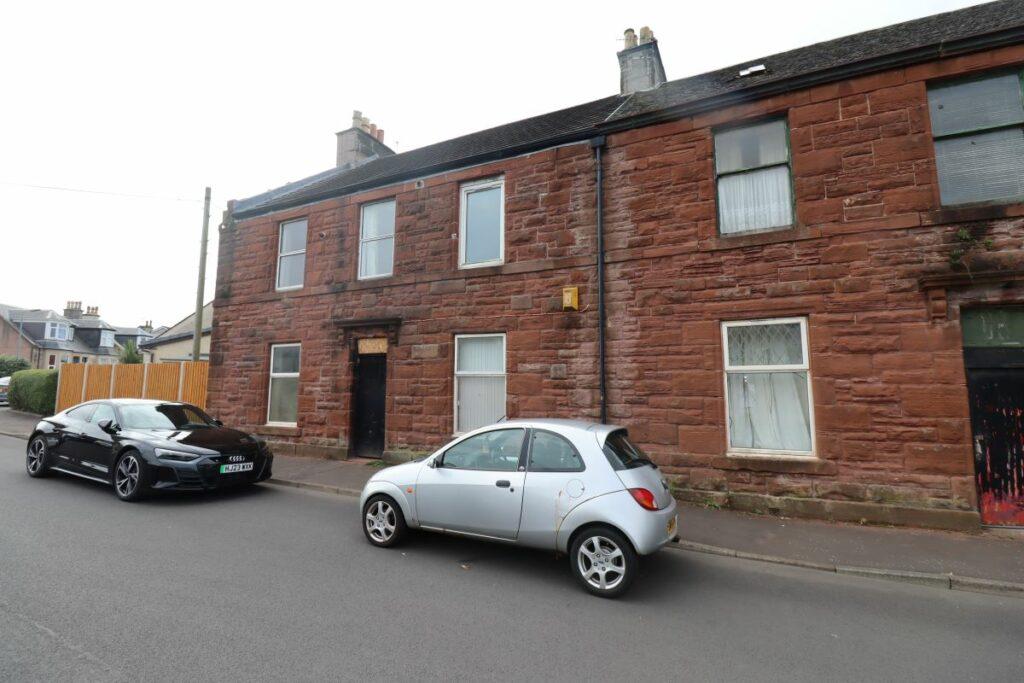 Park Road, Ardrossan KA22 1 bed flat - £30,000