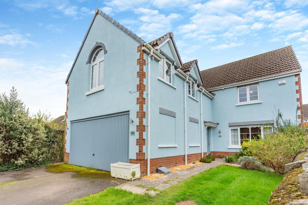 Main Road, Portskewett, Caldicot 4 bed detached house - £470,000