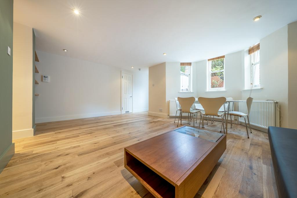 Essendine Road, Maida Vale, London, W9 1 bed apartment - £550,000