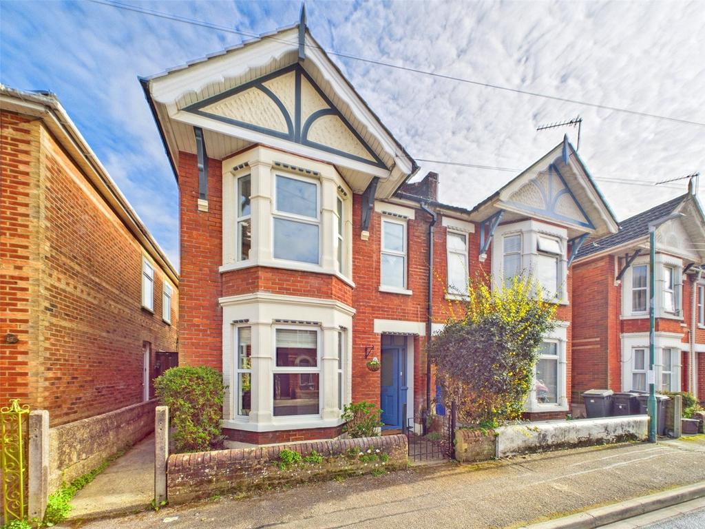 Rebbeck Road, Bournemouth, Dorset, BH7 4 bed semi-detached house - £385,000