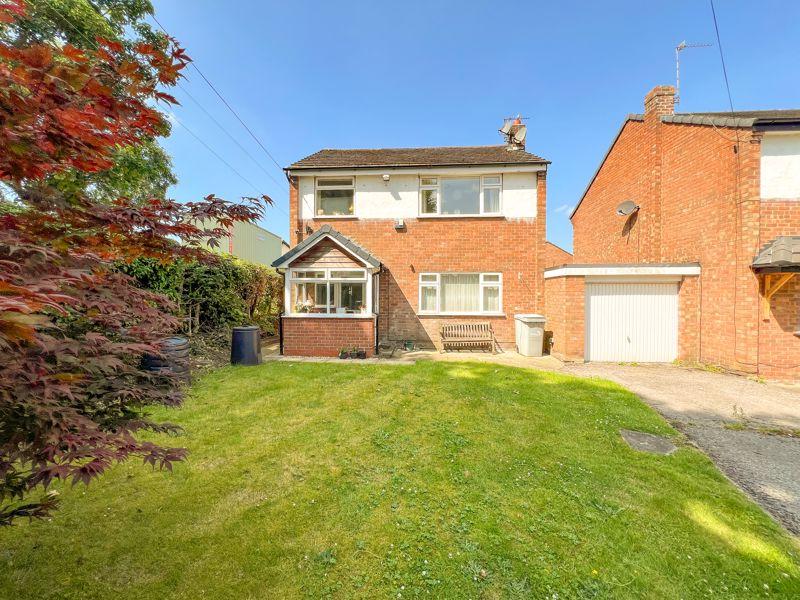 Newcastle Road, Congleton 3 bed detached house - £300,000