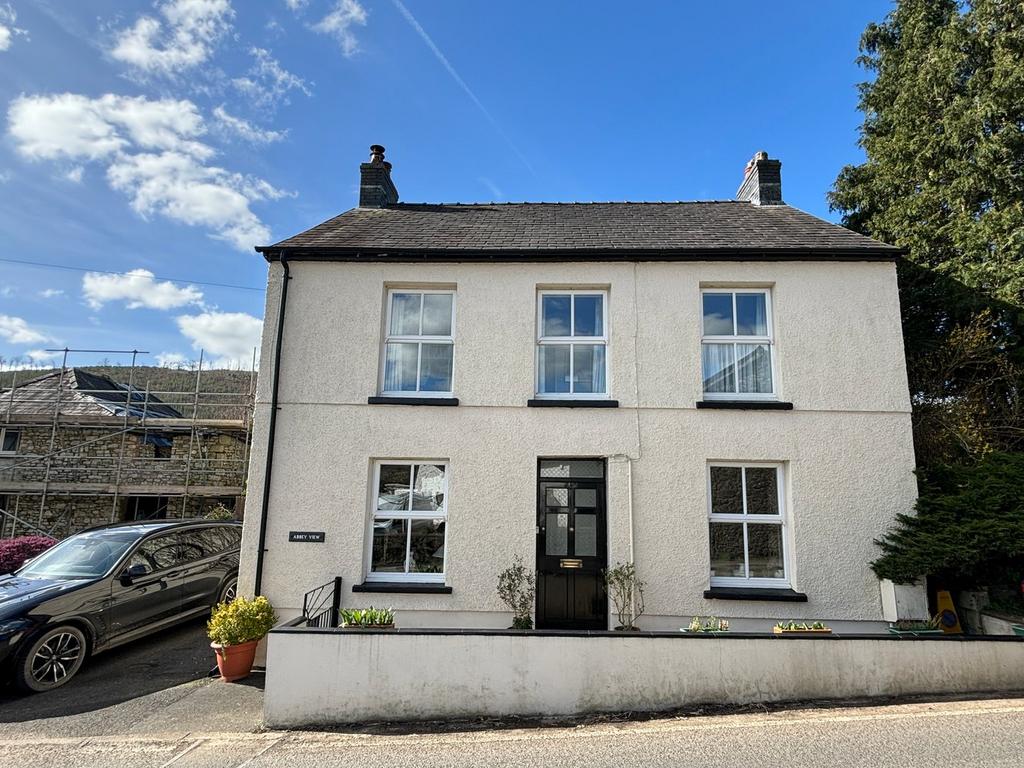 Talley, Llandeilo, SA19 5 bed detached house for sale - £375,000