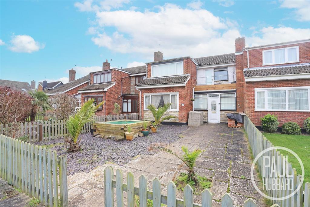 Kestrel Green, Carlton Colville, NR33 4 bed terraced house - £240,000