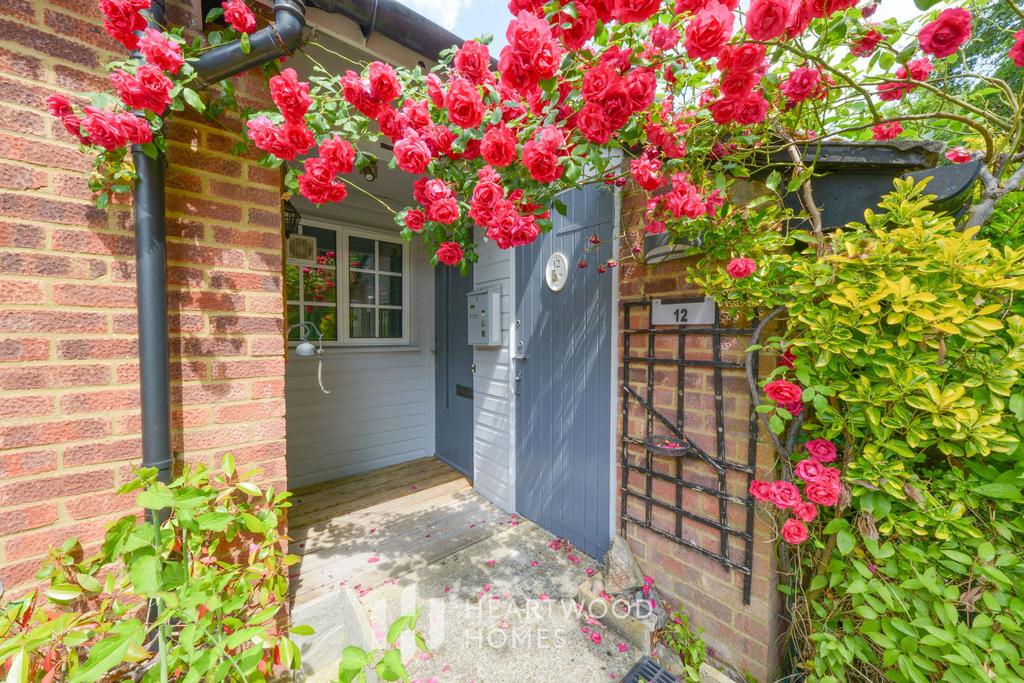 Ripon Way, St. Albans, AL4 9AJ 2 bed terraced bungalow for sale - £475,000