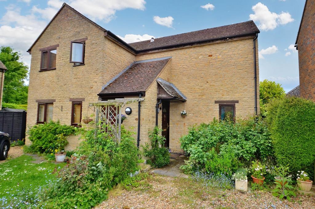 West Lane, Olney MK46 1 bed semi-detached house - £210,000