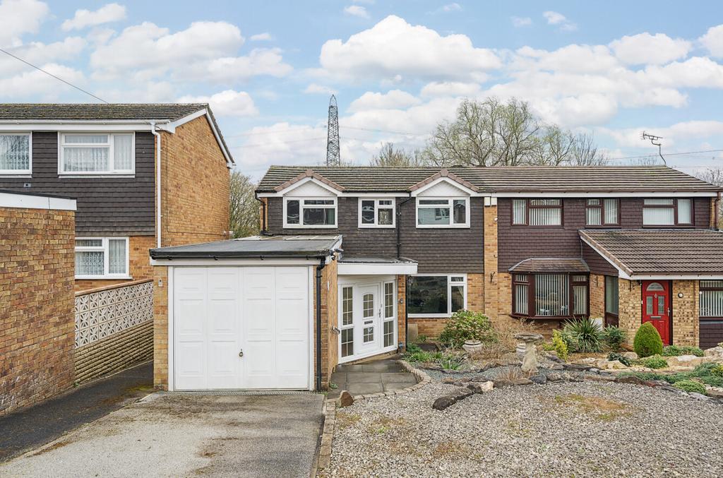 Westmorland Way, Chandler's Ford, Hampshire, SO53 3 bed semi-detached ...