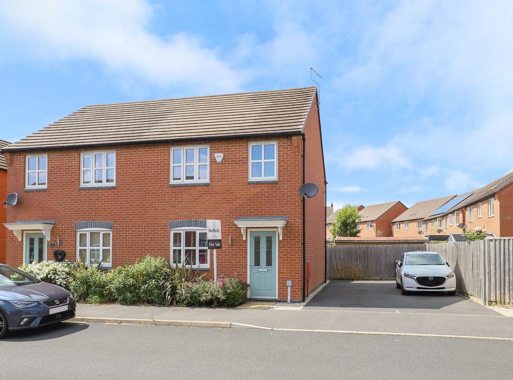 Burton Street, Chesterfield S42 3 bed semi-detached house - £200,000