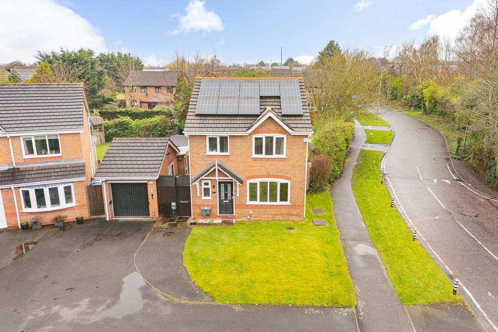 Manorwood Drive, Prescot L35 3 bed detached house - £260,000