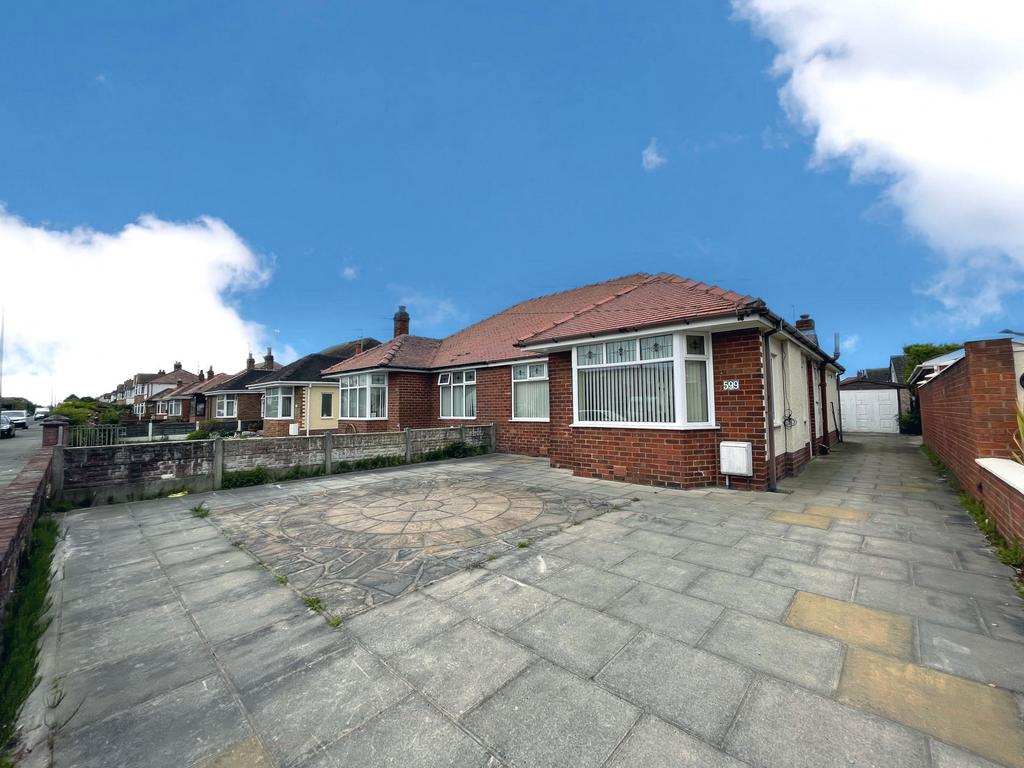 North Drive, Cleveleys FY5 2 bed bungalow - £150,000