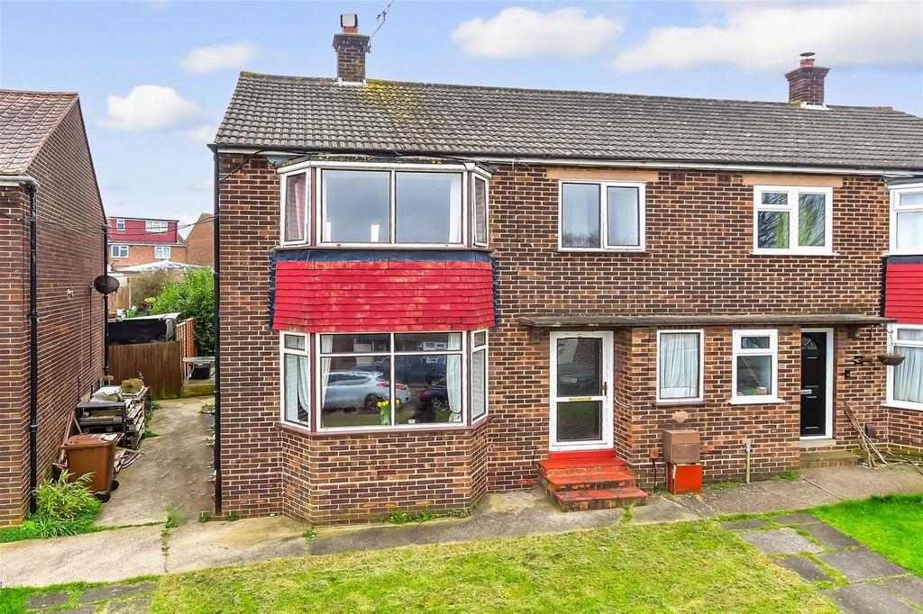 Mooring Road, Rochester, Kent 3 bed semi-detached house - £315,000
