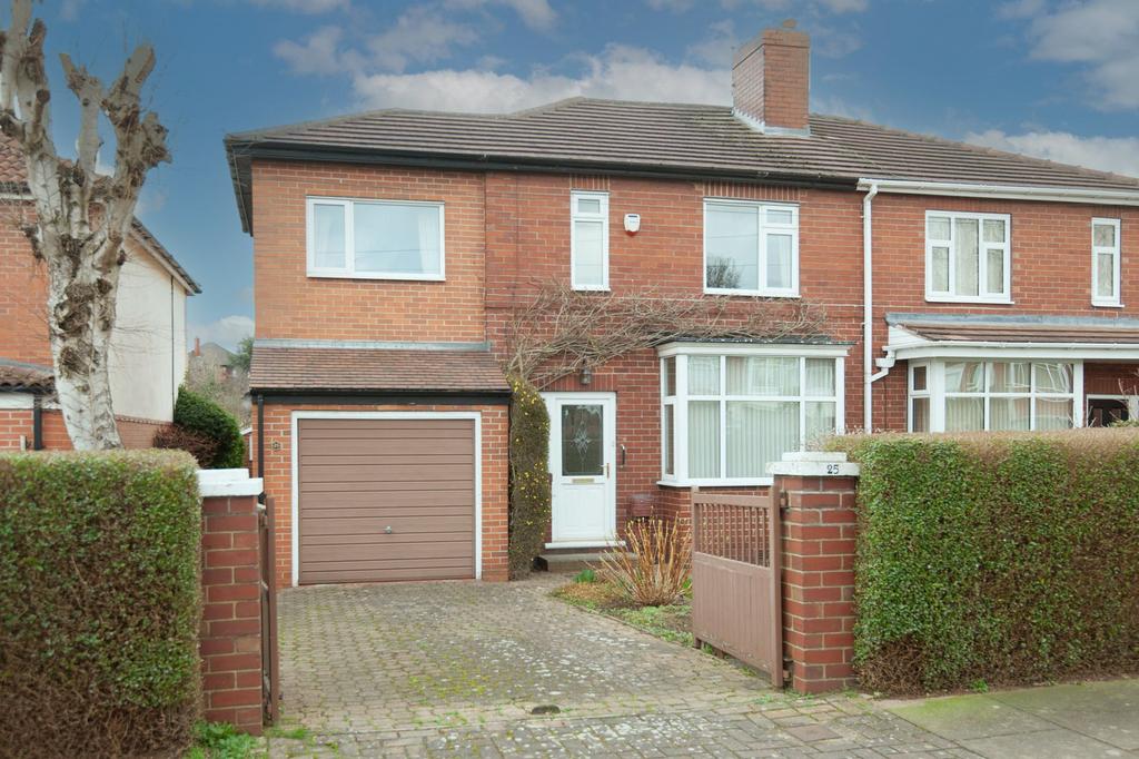 Broom Avenue, Rotherham S60 3 bed semi-detached house - £250,000
