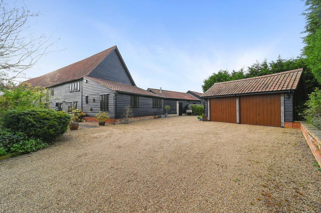 Lower Road, Stowmarket IP14 4 bed barn conversion - £795,000