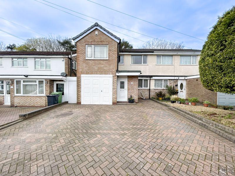 Fordwater Road, Streetly, B74 2BG 4 bed semi-detached house - £340,000