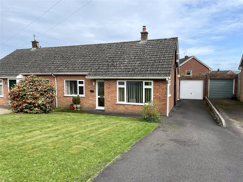 King Ine South, Somerset TA20 2 bed bungalow - £240,000