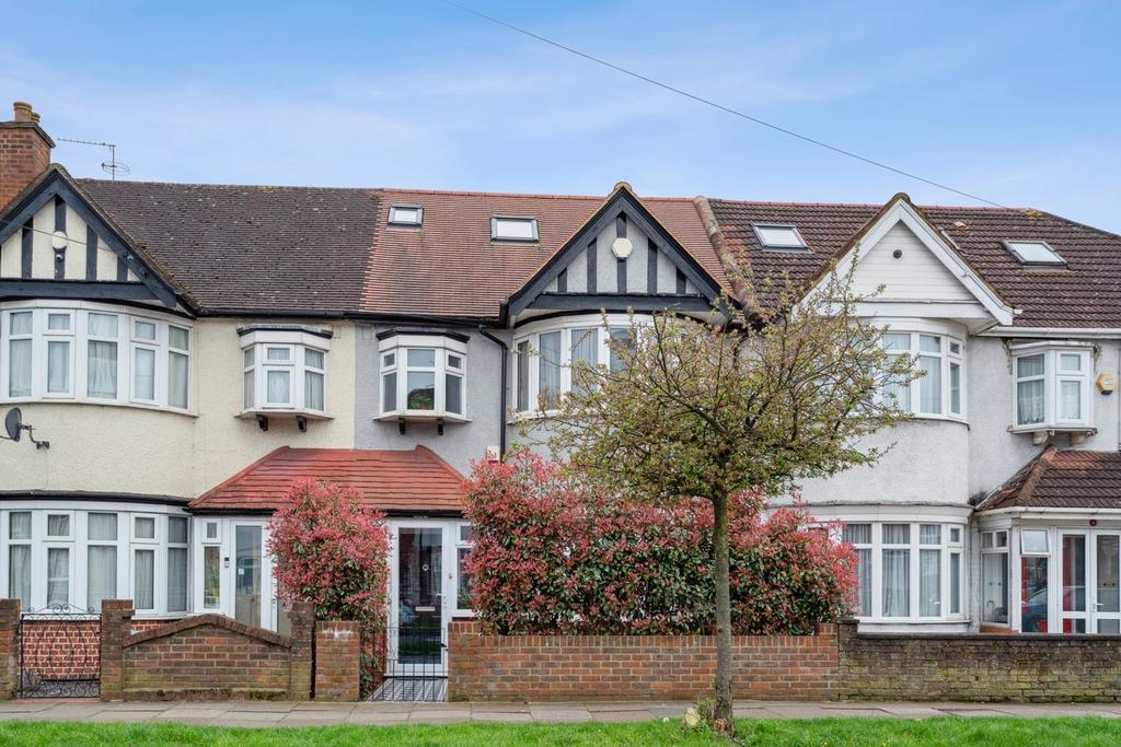 Victoria Road, Ruislip HA4 4 bed terraced house - £675,000
